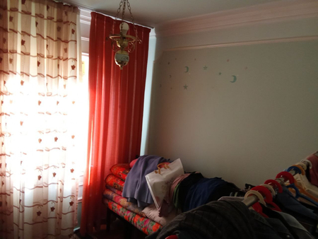 Срочно Продаю 4/5/5 на Ахмад Югнакий 92 квадратов Улутшенка
