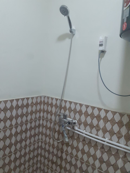 Hovli sotiladi. Barcha qulayliklarga ega