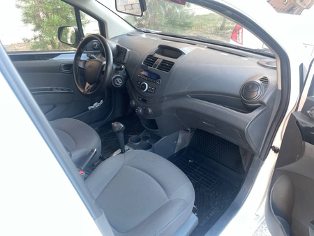 Chevrolee spark sotiladi
