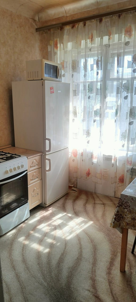 Ойбек метро оилага 3 хонали Афросияб