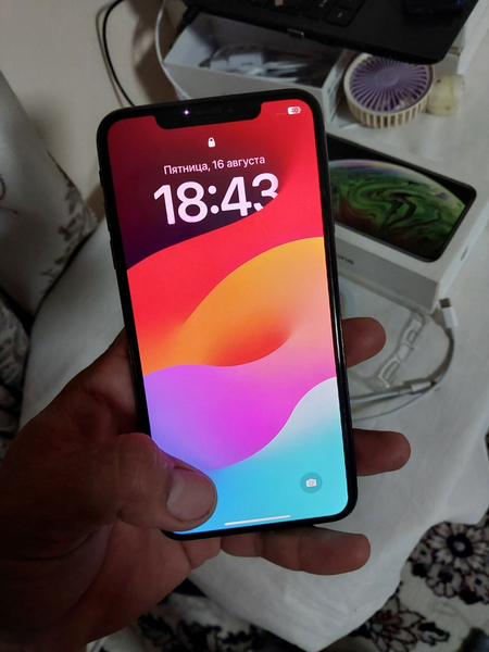 Iphone xs max srochna sotiladi