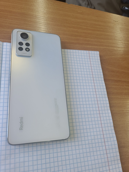 Redmi not 12pro sotiladi 8+8/256talik