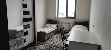 Ijaraga beriladi Aziya mehmonxonasini oldida