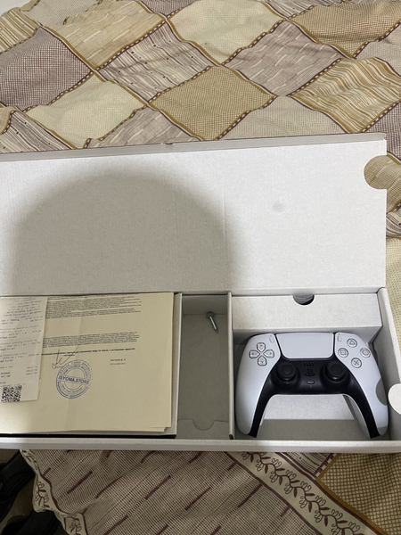 ps 5 . playstation 5