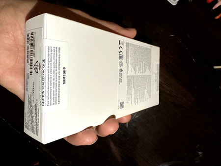 Samsung A24  6/128gb qora rang