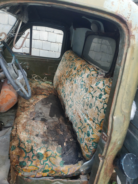 Gaz 51 sotiladi  .