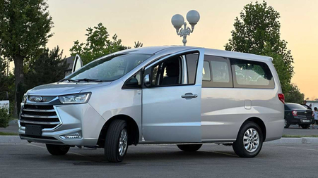 JAC M4 refine 11 kishilik mikroavtobus
