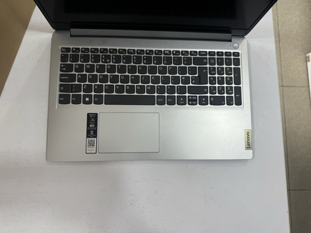 3 kun ishlatilgan lenovodan keldi ideal yangidek 3 dona bor ssdlik