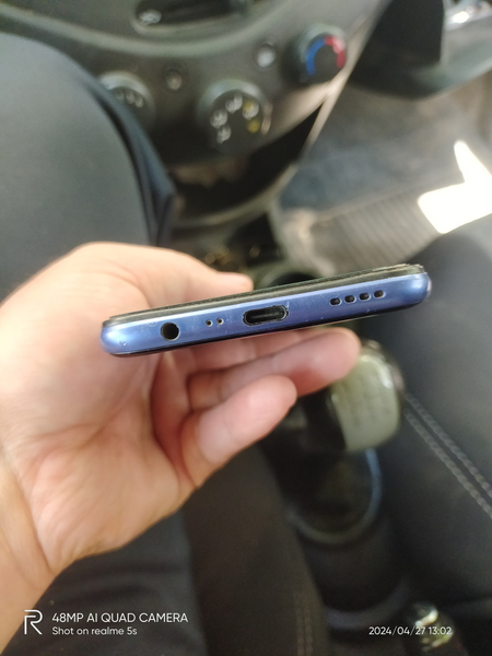 Realme 6 4 /128 tali sotiladi