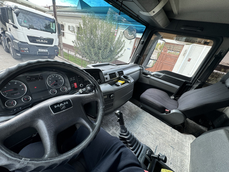 Man TGS 33.360 samasval
