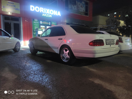 Mercedess Benz W 210