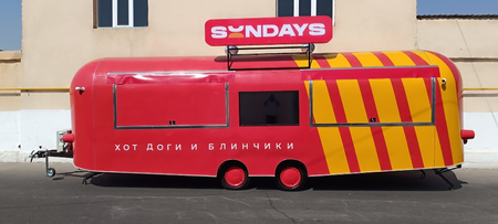 Современный и футуристический фудтрак, модель  
