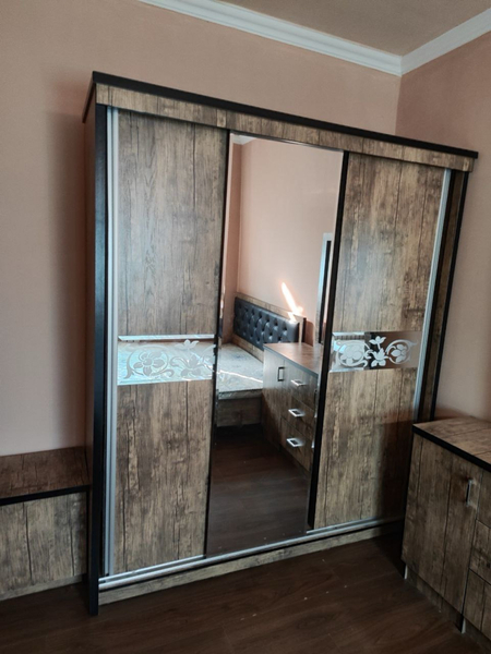 Срочно продам спальный гарнитур
