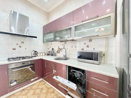Сдается в аренду 2 ком.квартира 116 м.кв м.Ойбек Новостройка