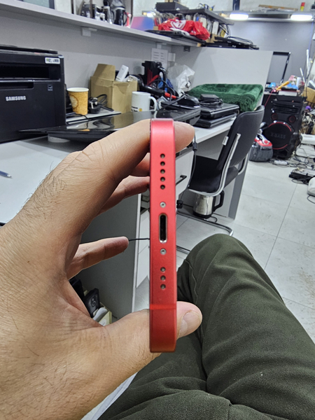 Продам iPhone 12 icloud red