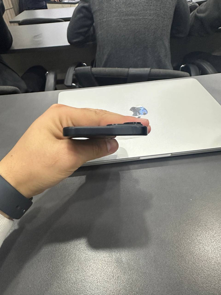 iPhone 15 128Gb sim