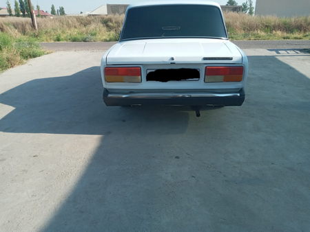 vaz 2107 sotiladi