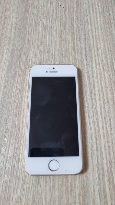 Iphone se sotiladi yaxshi narxda