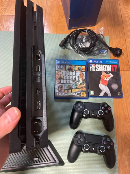 Playstation 4 pro 1tb. 4k. Ps4 Top o‘yinlari bilan
