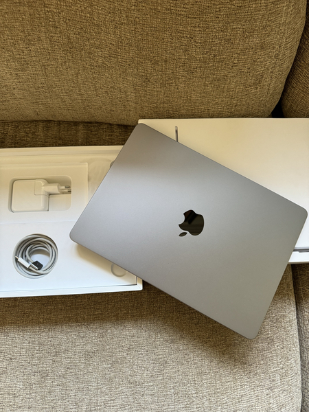 MacBook Air M2 Space Gray 8/256