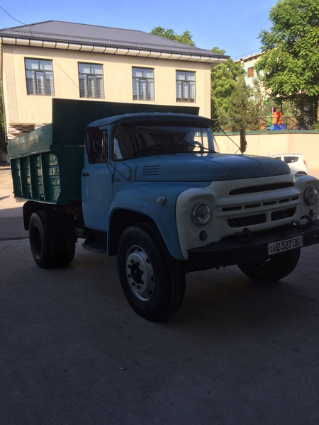 Zil sotiladi srochna tayyor moshina ishi yoq samasval.mator ural
