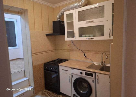 Квартира на ЛАБЗАКЕ. 1в2/4/4. КИРПИЧ. супер локация.