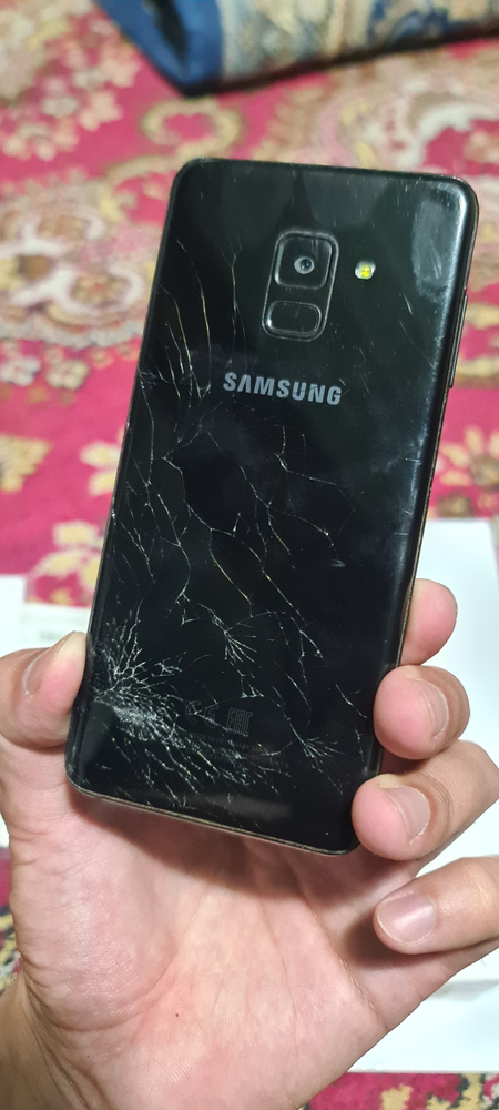 Samsung galaxy a8 Vietnam