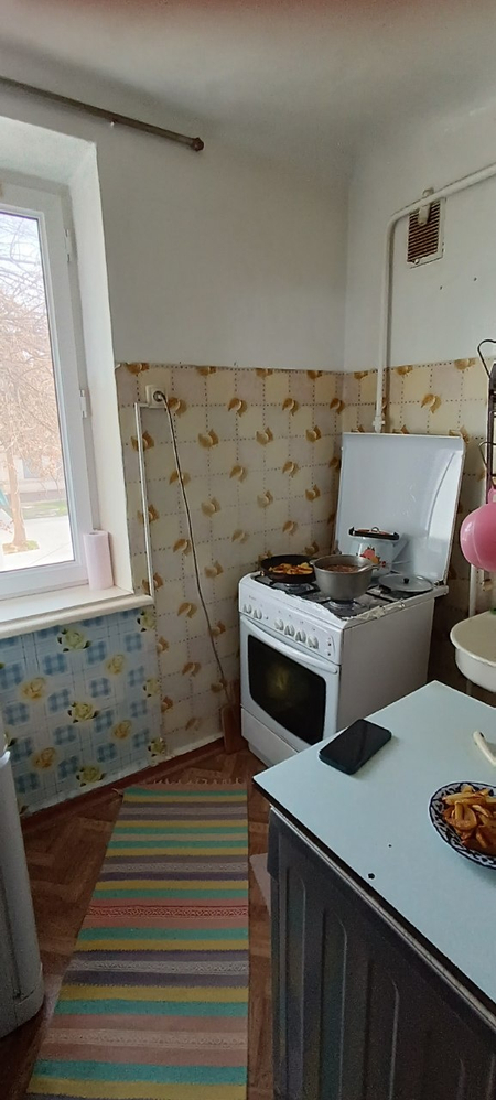 Продается квартира 2/2/2  Рисовая улица Бакалея