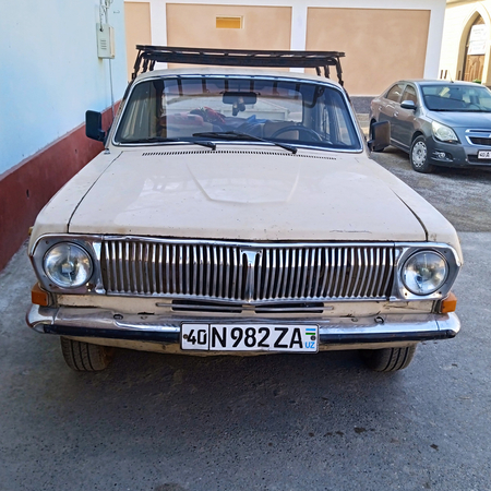 Волга газ 24 10 сотилади