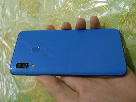 Samsung Galaxy A30