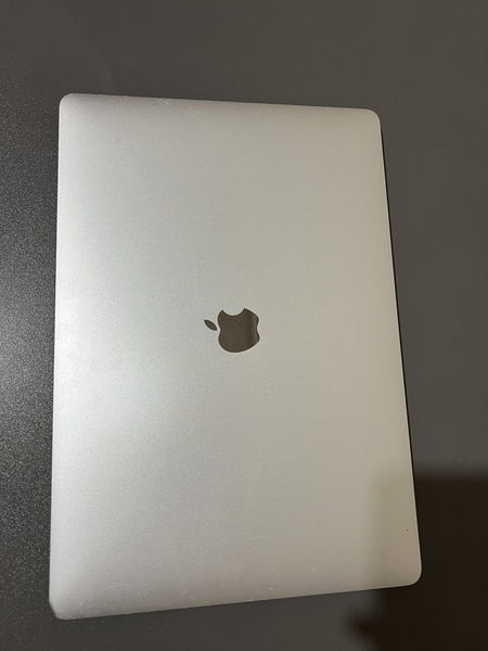 MacBook Pro 15 inch I7 512 GB