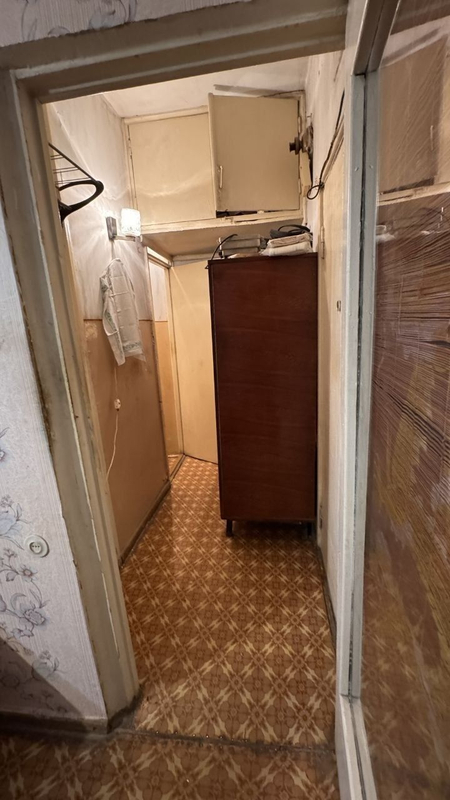 Продается Юнусабад 7 кв 1/3/4 балкон 1.5х6