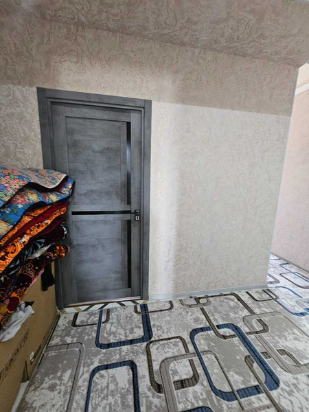 1 xonali 46m² 3-qavat uy sotiladi
