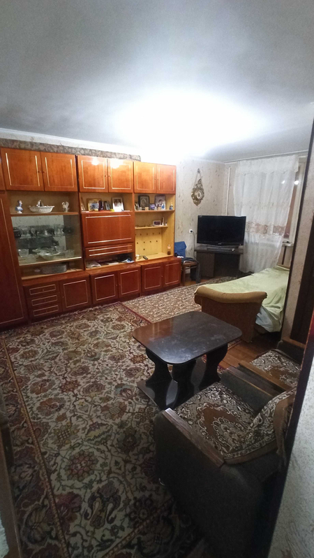 Продается своя Чиланзар 1кв 2\2\5