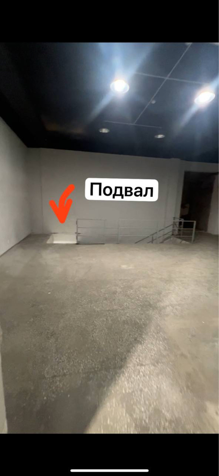 Аренда у дороги с большой парковкой первый этаж