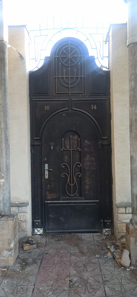 Dorvoza 3 ta bittasi bir qonotli adelniy 2 ta aftamat