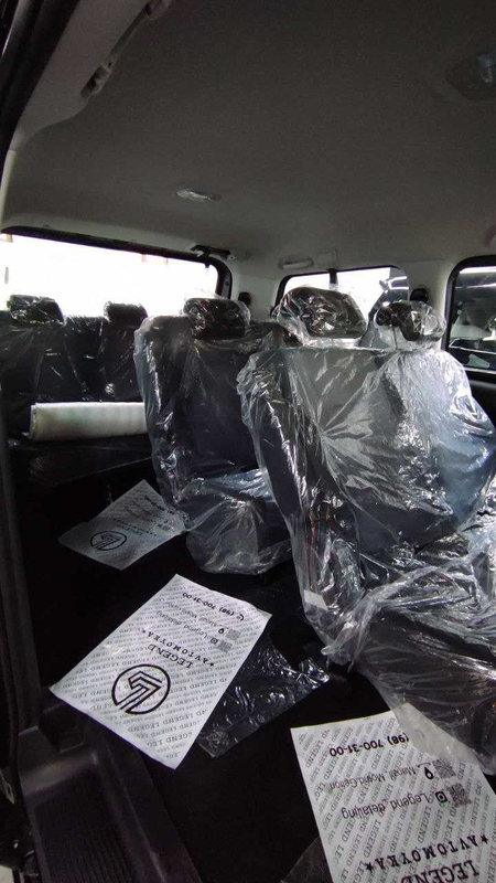 JAC M4 Komfortni yaxshi kuruvchilar uchun miniven
