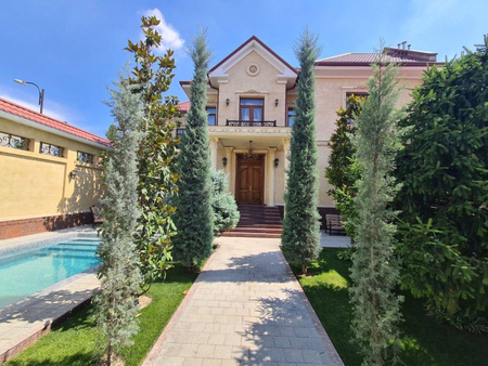 Продается Евро дом Ор-р: Улица Никитина 600 м2