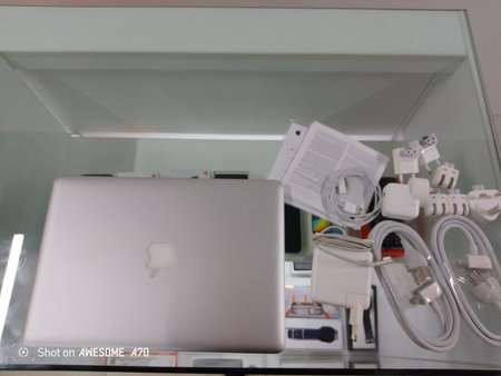 Macbook pro sotiladi