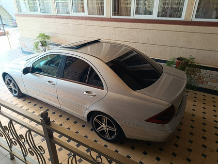 Mercedes W203 C200