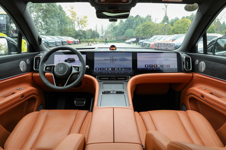 Aito M9 hybrid and electric