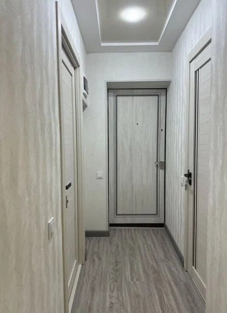1/1/4 на чиланзаре 6, кирпич, 5-10 минут от метро Мирзо Улугбека