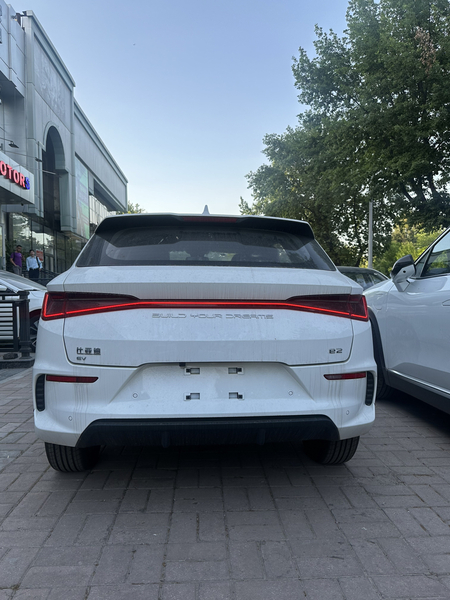 Byd E2 tayyor garantiya bor