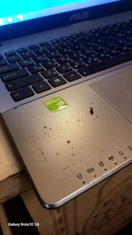 Asus noutbuk sotiladi