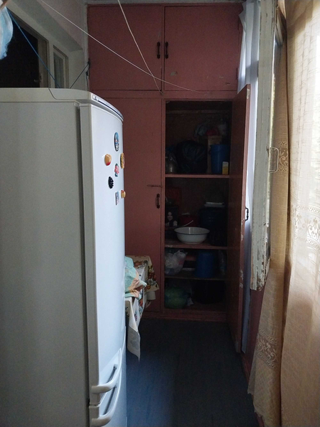 Продаю 2/2/4 - Юнусабад -12, метро Туркистан