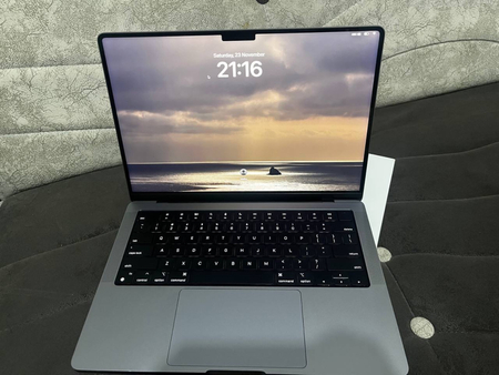 Macbook Pro 14 inch 16/512