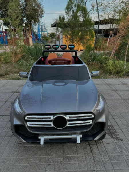 Mersedes Benz Bolalar mashinasi