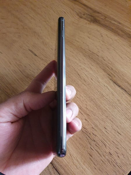 Samsung S10 + sotiladi!