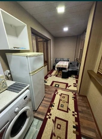 Чиланзар 5.  2в3ком/2этаж. Кирпич. Не торец