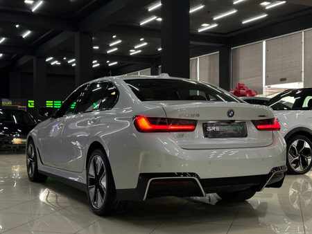 Bmw I3 SPORT NIGHT 40L oq va to’q ko’k